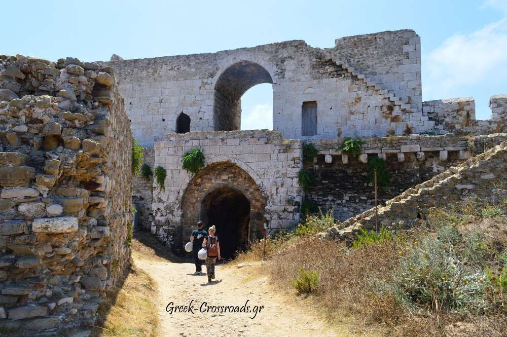 Το επιβλητικό κάστρο της Μεθώνης • Μεσσηνία Greek-CrossRoads